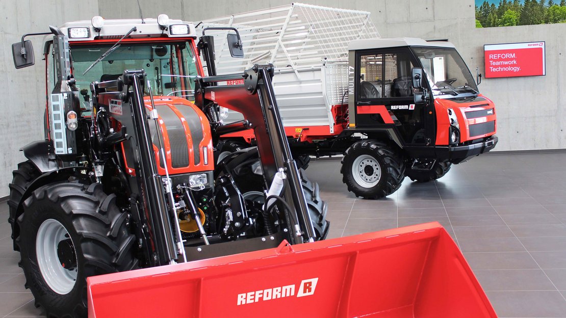 REFORM - Neues Kunden-Mitarbeiter-Center eröffnet